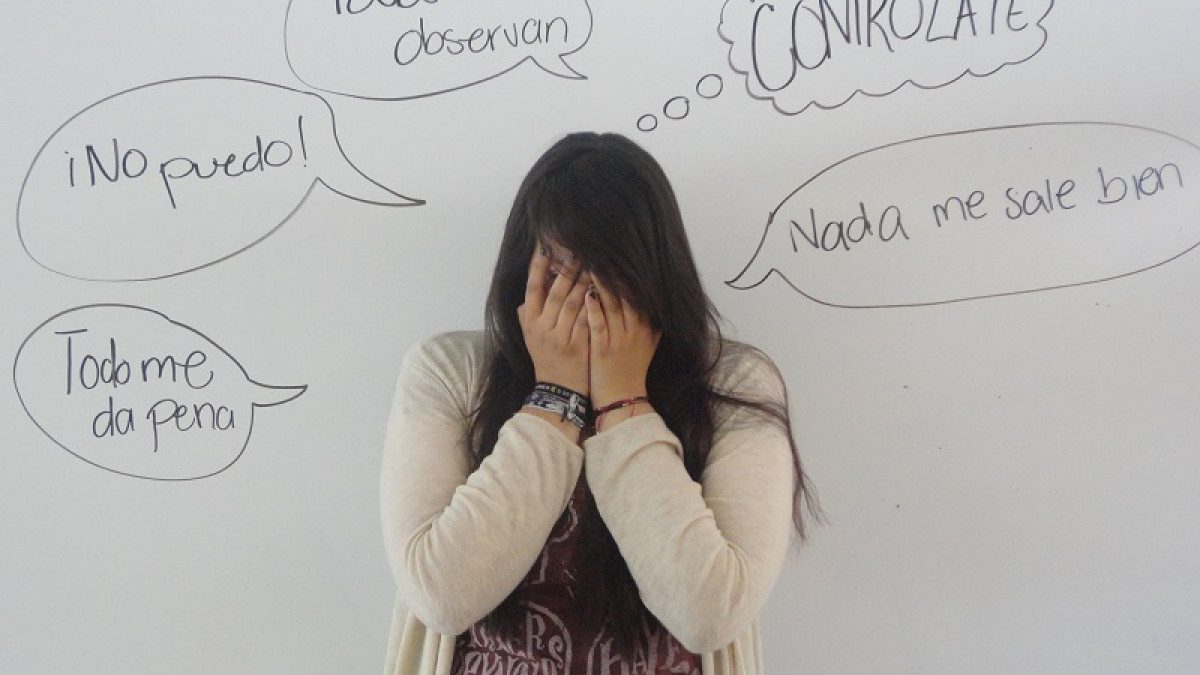 Lo que hay que saber sobre la atelofobia (miedo a la imperfección)